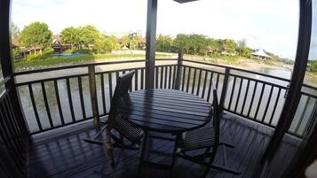 Quarto Deluxe, 1 cama king-size | Varanda