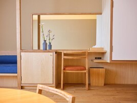 Quarto Tradicional, não fumadores (Japanese Style) | Secretária, ferro/tábua de engomar, Wi-fi grátis 