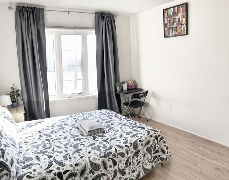 2 Bedrooms (Jack&jill) At Yorku + Parking. Near Subway. - Toronto