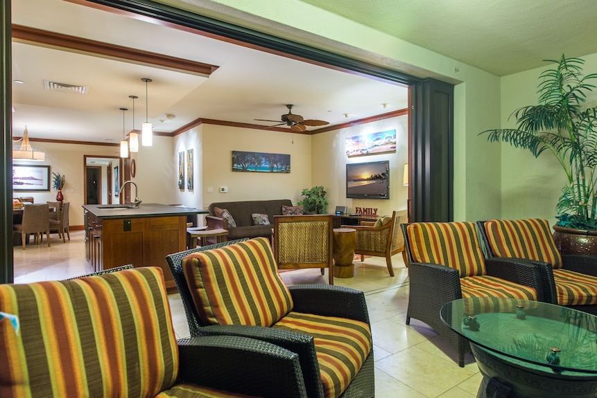 Affordable 3 Bedroom Family Vacation Villa On The 9th Floor/ocean View - O‘ahu, HI