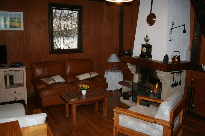 Aydat Chalet Parc Des Volcans Montagnes - Saint-Nectaire