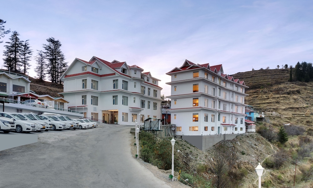 The Twin Towers Hotel New Kufri - Kufri