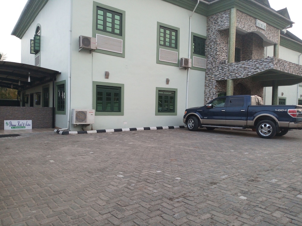 Dionzec Hotel & Suites - Lagos