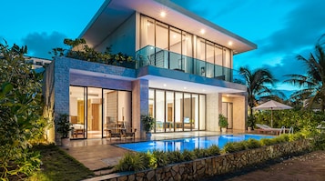 Villa, 4 quartos, casa de banho privativa (Beach front) | Vista para o pátio
