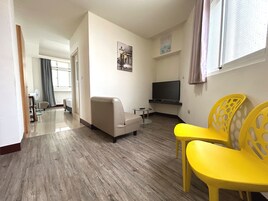 Quarto Triplo, vista parcial para o oceano (VIP) | Cortinas/cortinados opacos, quartos insonorizados, Wi-fi grátis