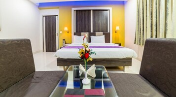 Secretária, quartos insonorizados, roupa de cama fornecida 