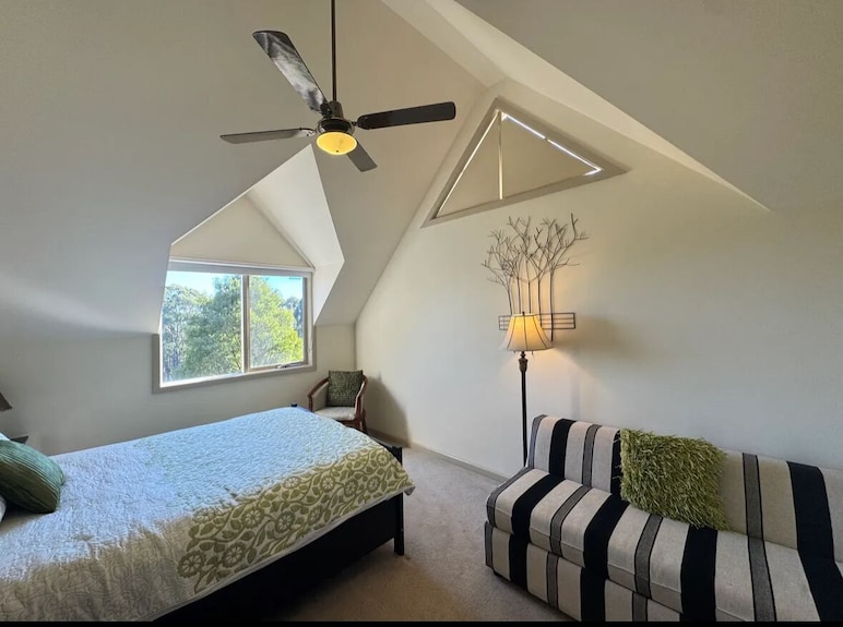 Peaceful 40-acre Gembrook Farmstay & Sanctuary - Help Feed Rescue Animals! - 멜버른