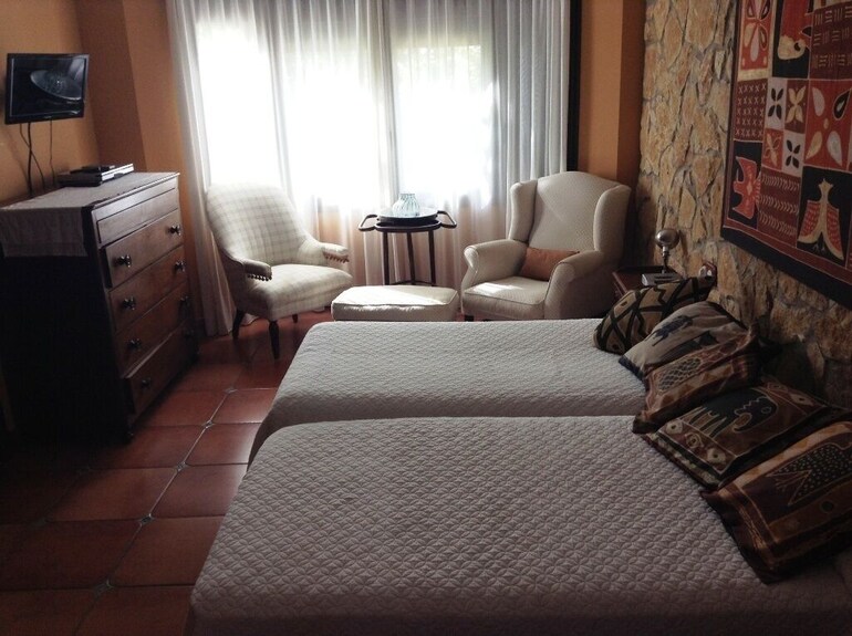 Excepcional Casa Con Vistas Espectaculares Del Lago Romano De Proserpina - Extremadura