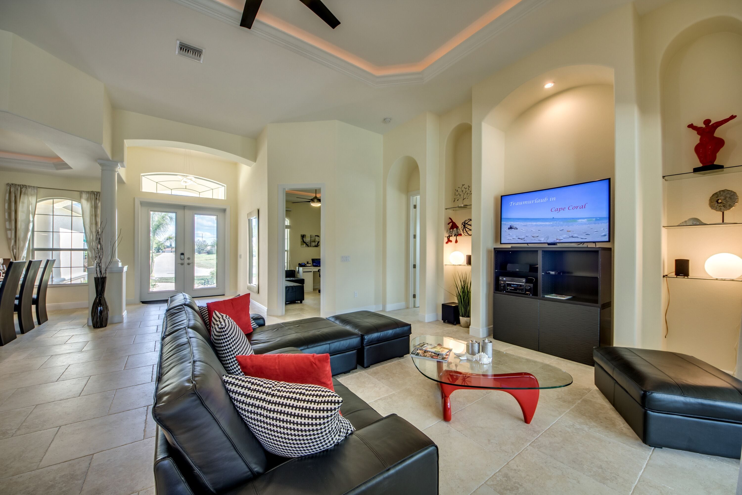 Villa 1st Place - Luxury Villa On The Canal With Pool, Spa And Boat Lift - Cape Coral, FL
