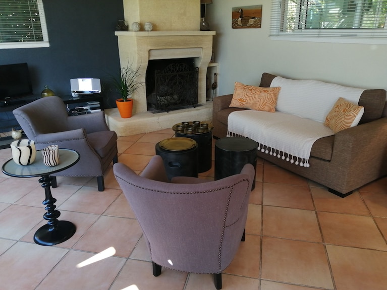 Mas Met Zwembad Op Het Platteland, Omringd Door Wijngaarden In Vacqueyras - Vaucluse