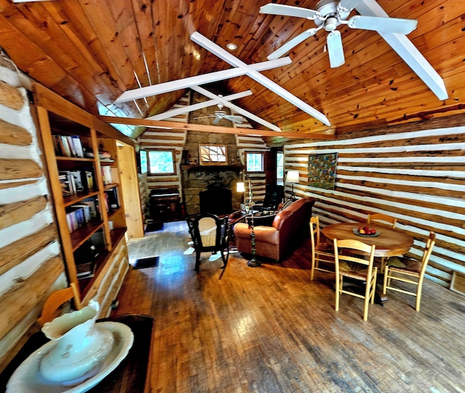 Fayette Springs--creek House--enjoy This Spacious Cottage! - Farmington, PA