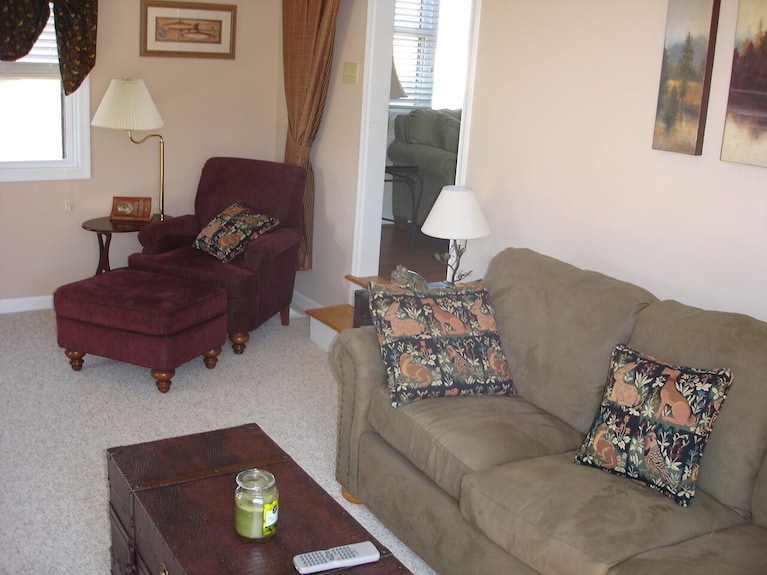 'Pond House' On Huge Horse Farm; Great For Young Families: Escape The City. - Virginia