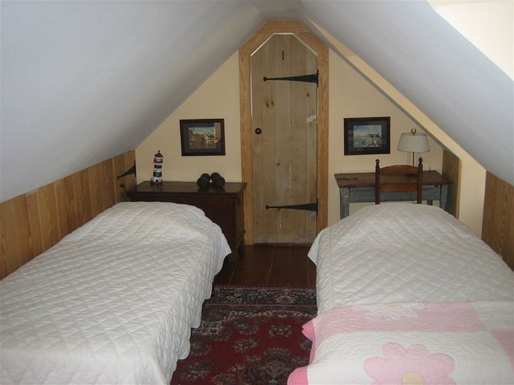 Location, Location, Location! - W Melson House - Beautiful - In Town St Michaels - Easton, MD
