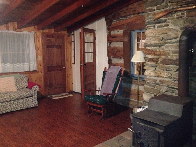 120yr Old Cabin Great For Couple/family, 15 Min From Boone, Center Of 200 Acres! - Boone, NC