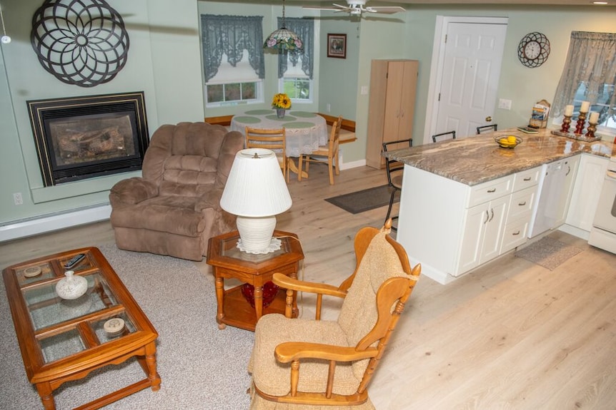 Less Than A Mile From Rwu, Walking Distance To Downtown Historic Bristol - Rhode Island