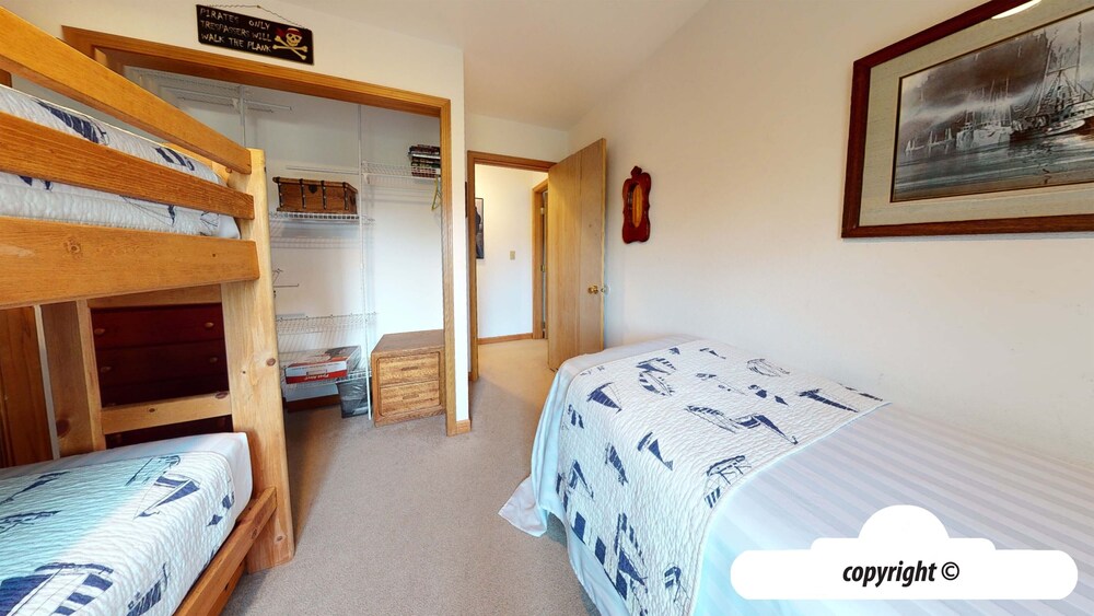 Hidden Cove At Seaside Beach: Ocean View: Seaside Vacation Homes, Inc Managed - Seaside, OR