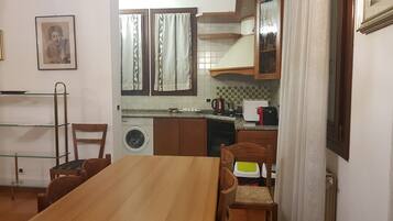 Apartamento, 2 quartos | Cozinha privada