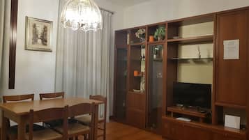 Apartamento, 2 quartos | Sala
