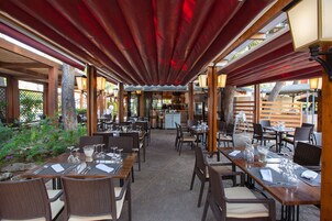5 restaurantes: opção de café da manhã, almoço e jantar