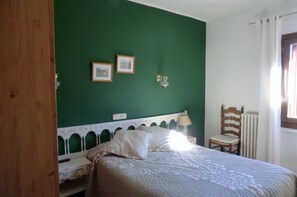 Quarto Twin | Wi-fi grátis, roupa de cama fornecida 