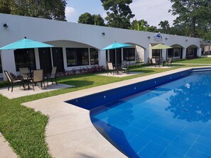 Fachada da propriedade