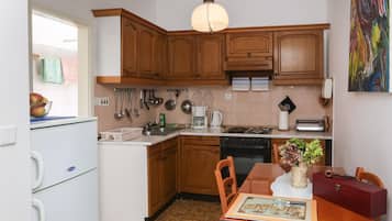 Apartamento, 2 quartos, terraço, vista para o mar | Refeições no quarto