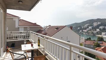 Apartamento, 1 quarto, varanda, vista para o mar | Vista do quarto