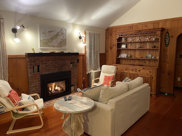 Lovely Cottage In The Heart Of Long Island Wine Country - Long Island, NY