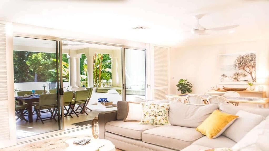 Amaroo Villa - Absolute Beachfront Port Douglas - Port Douglas