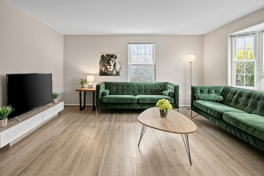 Asburyhill: Fenced In & Private Yard, 40 Mins To Dc - Leesburg, VA