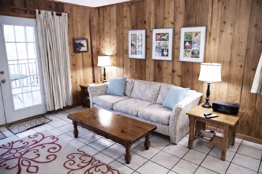 Z House | Shaded Coastal Hideaway On The Dunes - Public Beach, AL