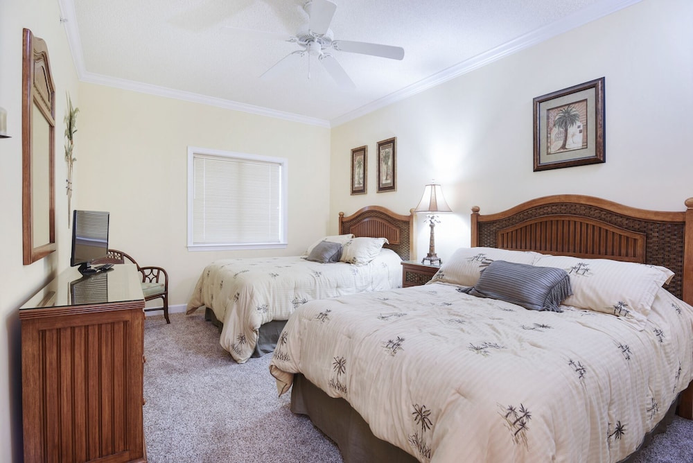 A Stunning 3 Bedroom/3 Full Bath Ocean Block Condo. Beautifully Appointed And In - Maryland Beach, MD