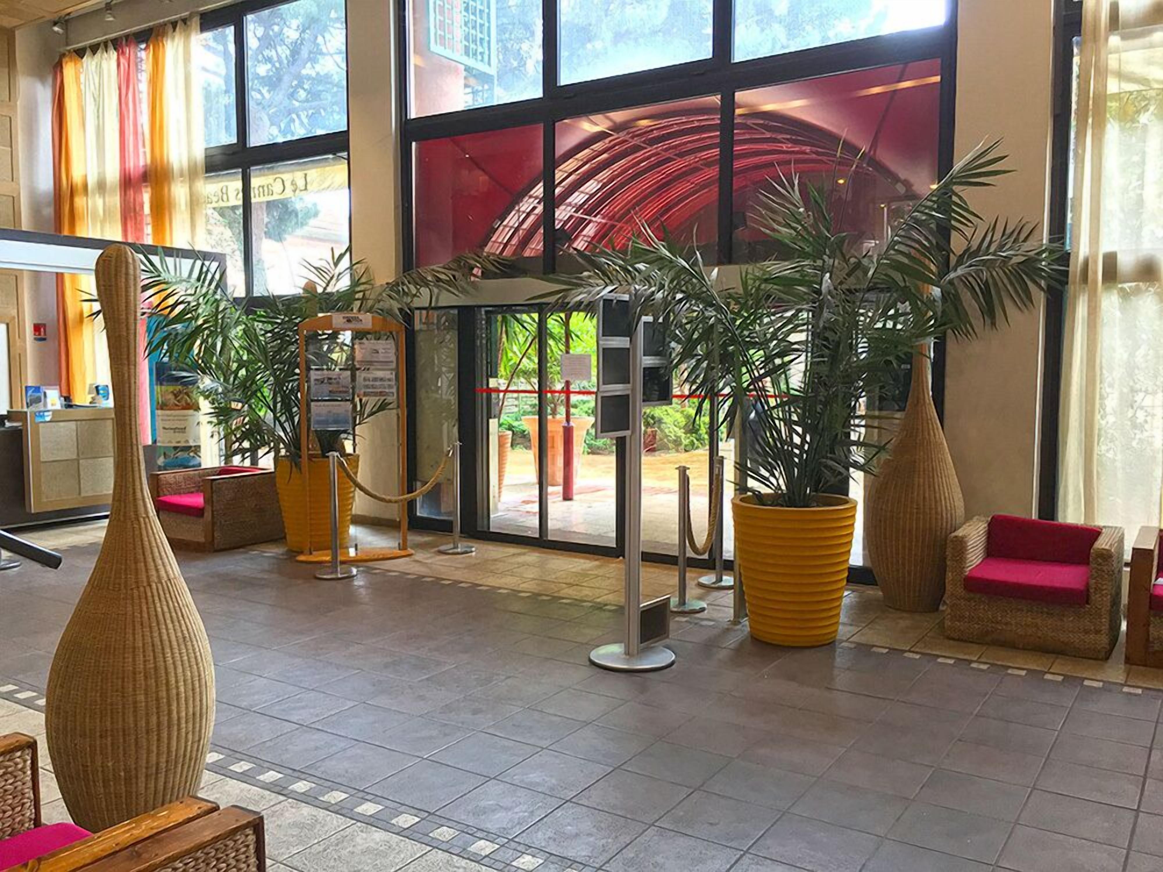 Entrada (vista interior)