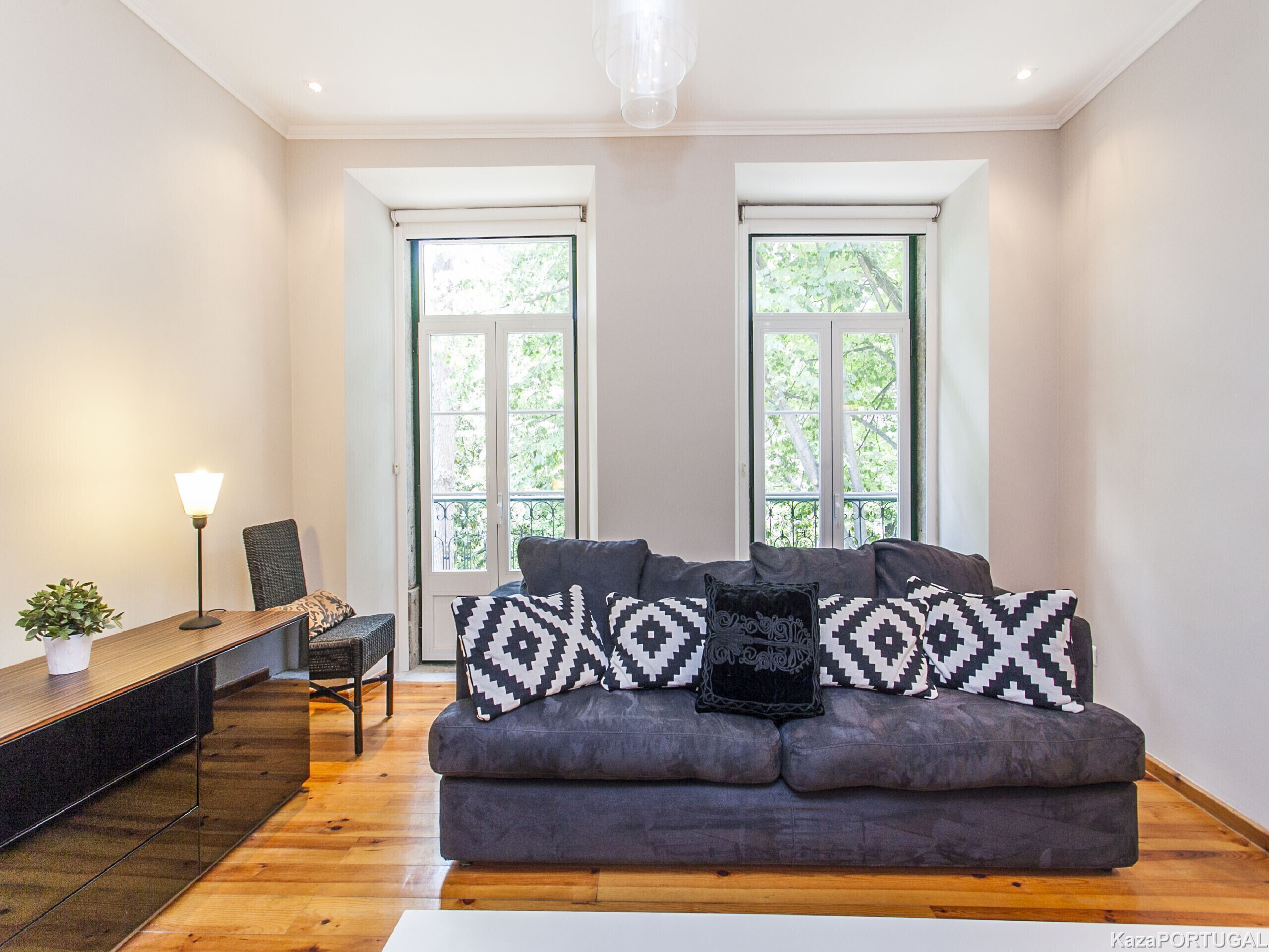 Praça Das Flores - Lisboa