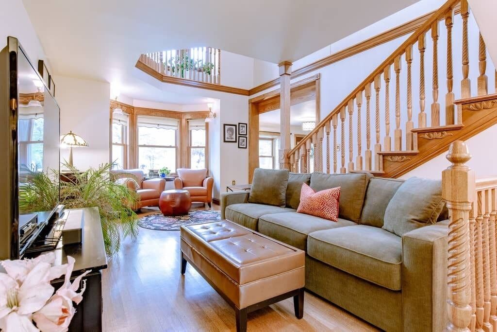 Charming Historic Home With Stunning Gardens - Highlands Ranch, CO