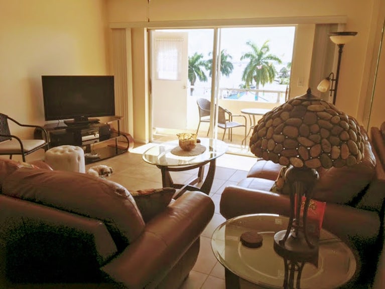 Magnifique Condo Pieds Dans L'eau Exposé Sud Au Quatrième éTage - Cape Coral, FL