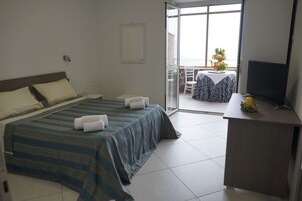 Quarto Duplo Deluxe, pátio, vista para o mar