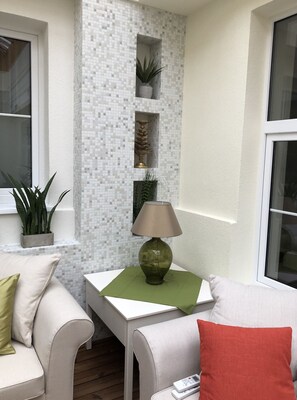 TV de tela plana 81 cm com canais via satélite, TV