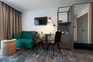 Quarto standard, 2 camas de solteiro, vista para a montanha | Frigobar, escrivaninha, berços (sobretaxa)