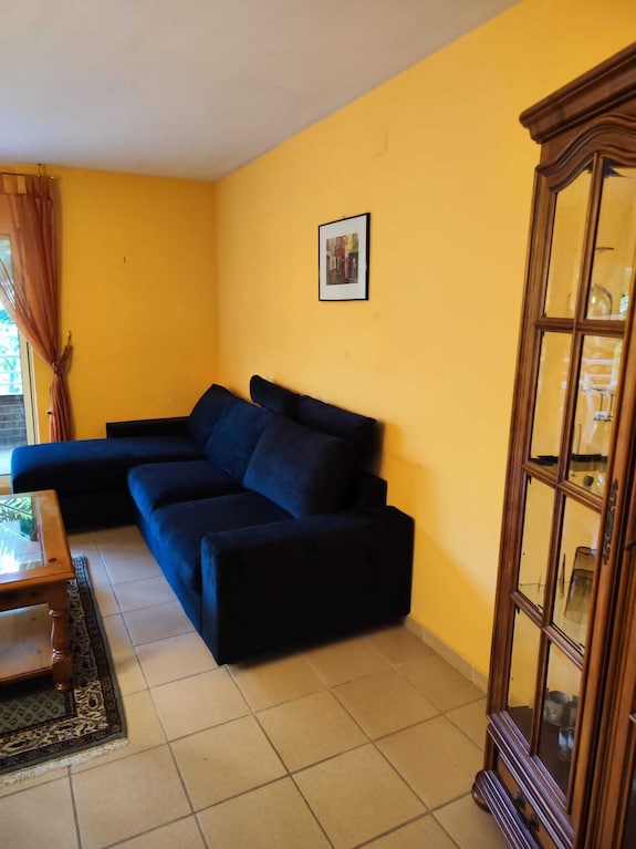 Holiday Apartment Directly On The Beach, Family-friendly, Well-maintained Complex With Pool - Torredembarra