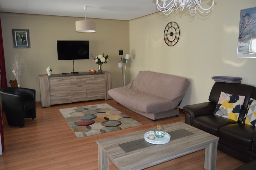 Rez De Chaussee Plain Pied Dans Maison- Proprietaires Au 1er Etage - Bas-Rhin