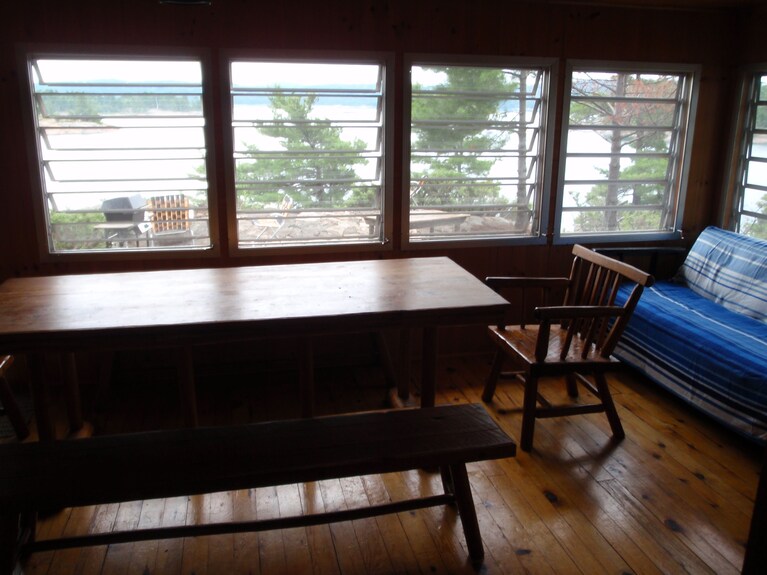 Mcgregor Bay Heritage Log Lodge<br>animaux Acceptés - Killarney