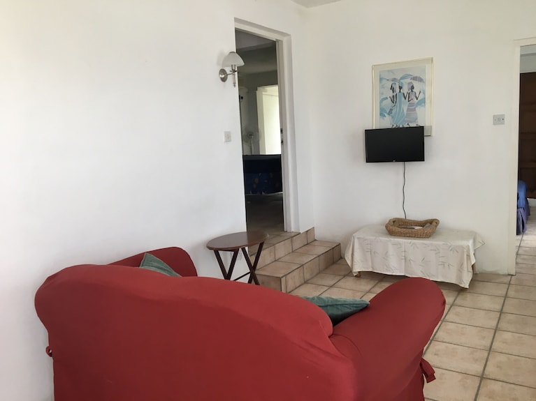 Carenage View: 2 Br, 2 Ba Apt Overlooking Town, Harbor And Beach - Grenada