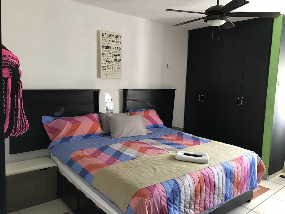 Full Apartment In A Typical Yucatán Neighborhood, Clean, Private, & A Terraza. - Mérida