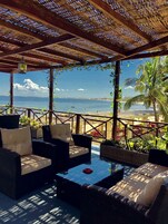 Vista para praia/oceano