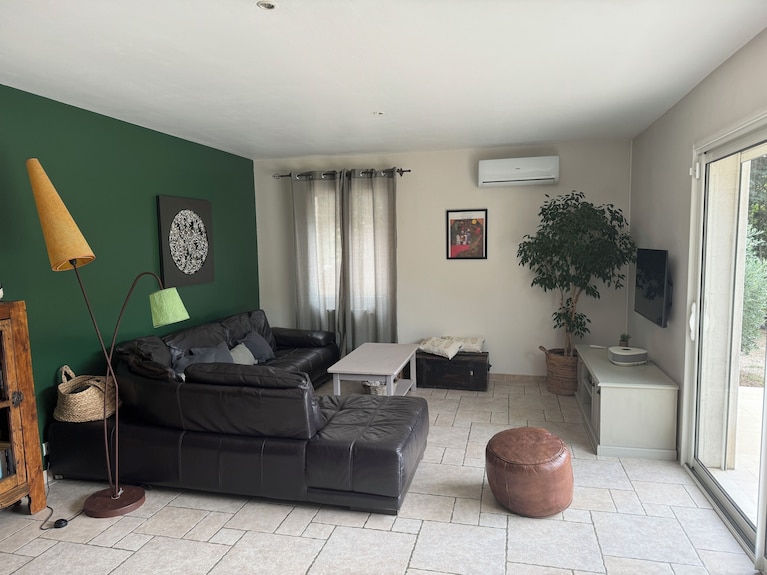 Huis In Het Hart Van De Luberon, Zwembad, Olijfgaard. Rustig. Aix En Provence Op 35 Minuten - Mallemort