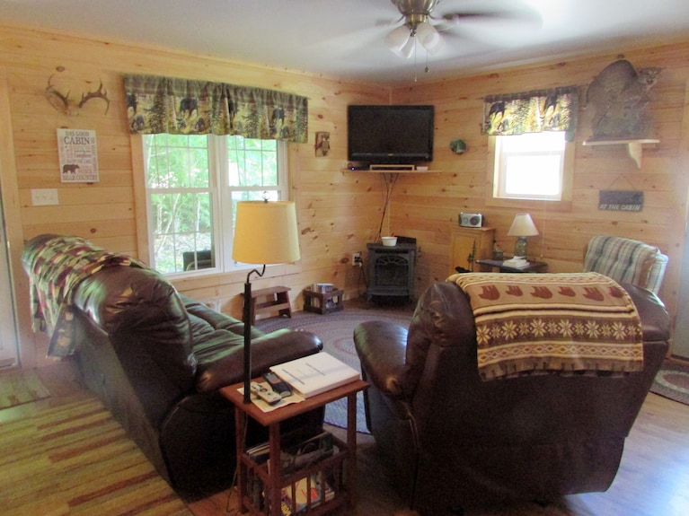 Das Good Cabin Quiet Family Ranch Style Cabin Near Pa Grand Canyon/hunting - Pennsylvania