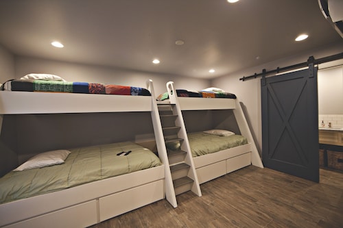 Park City Mountain Resort - New Remodel Ski In / Ski Out - Resort Plaza - Park City, UT