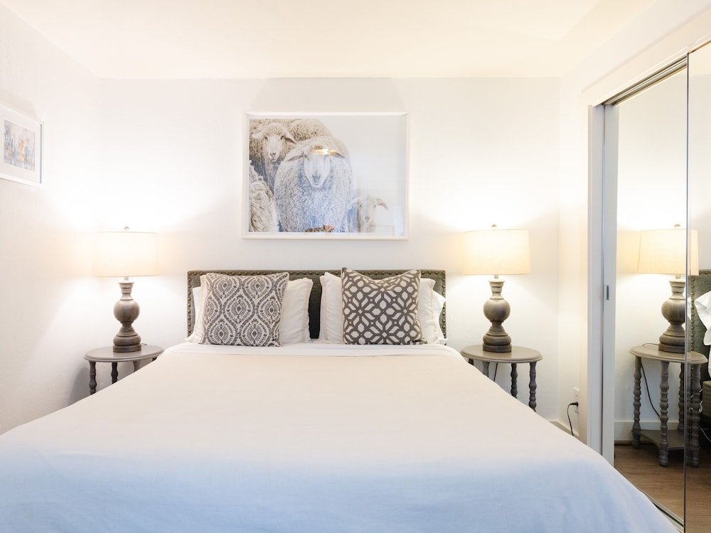 Mill Valley Hot Spot In The Center Of Town - Tiburon