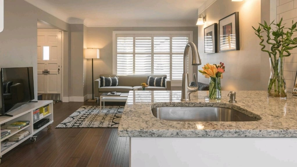 Gorgeous In Downtown Royal Oak! Designer Home, Perfect Reviews, 2 Full Baths! - Sterling Heights, MI